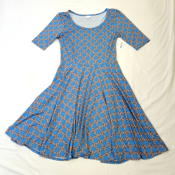 LuLaRoe | Dresses | Lularoe Nwt Nicole Dress Fit And Flare Checkered ...